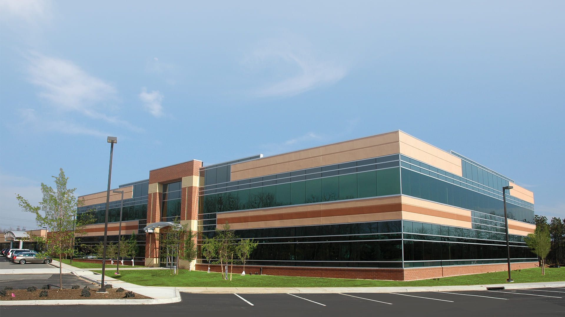 Laparoscopic Surgeon East Setauket NY | Karim Paracha MD